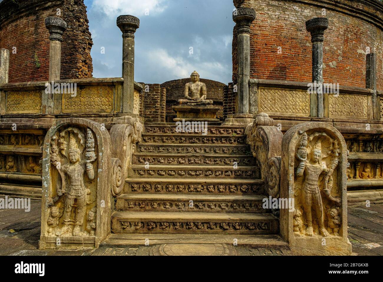 Vatadage Buddhist temple in Polonnaruwa, Sri Lanka Stock Photo - Alamy