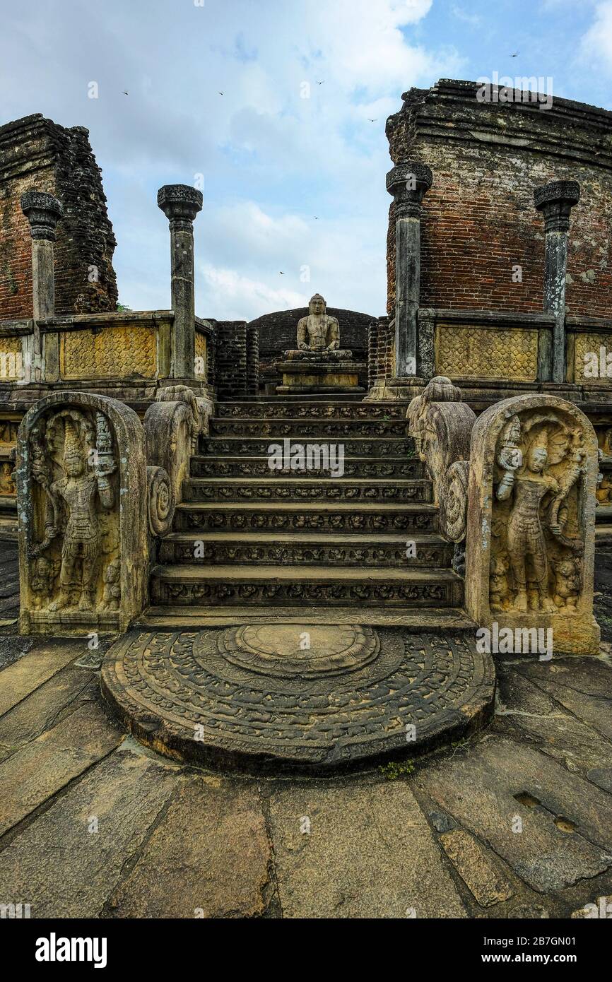 Vatadage Buddhist temple in Polonnaruwa, Sri Lanka Stock Photo - Alamy
