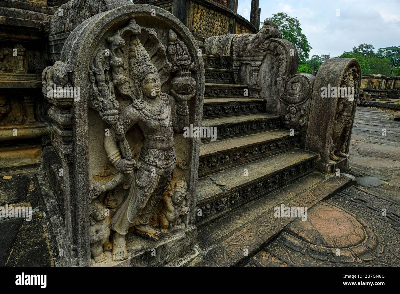 Vatadage Buddhist temple in Polonnaruwa, Sri Lanka Stock Photo - Alamy