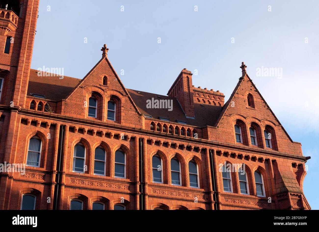 Victorian buildings in liverpool hi-res stock photography and images ...