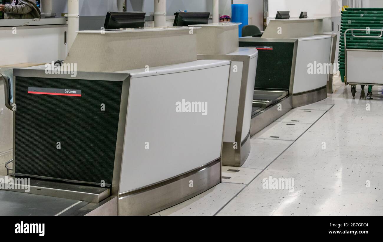 Baggage counter hi-res stock photography and images - Alamy