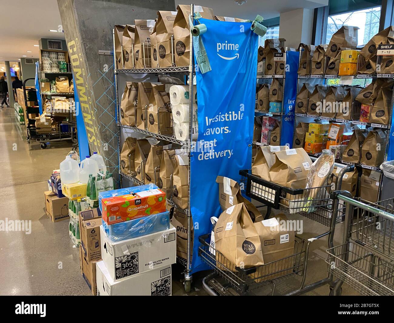 Delivery backlog hi-res stock photography and images - Alamy