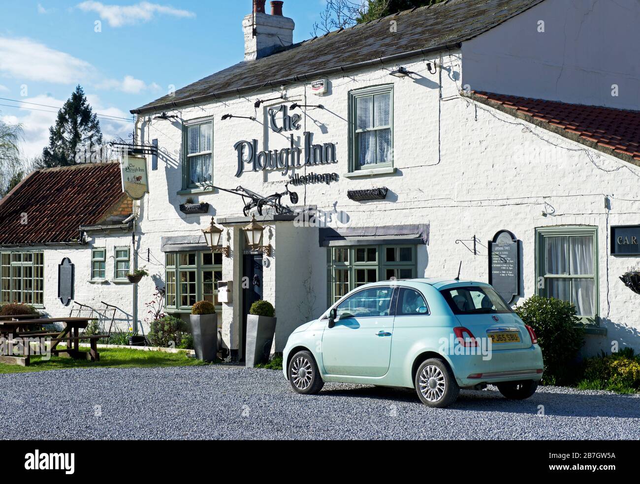 The plough inn hi-res stock photography and images - Alamy