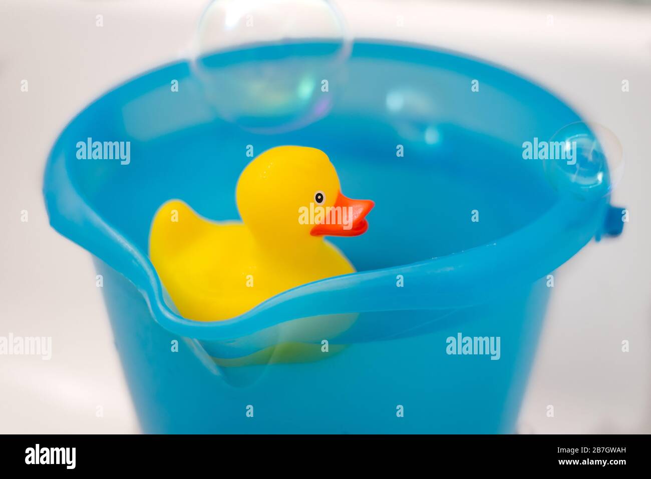 Rubber duck bathtub bubbles hi-res stock photography and images - Alamy