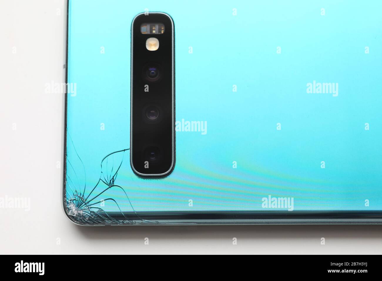 Split screen phone hi-res stock photography and images - Alamy