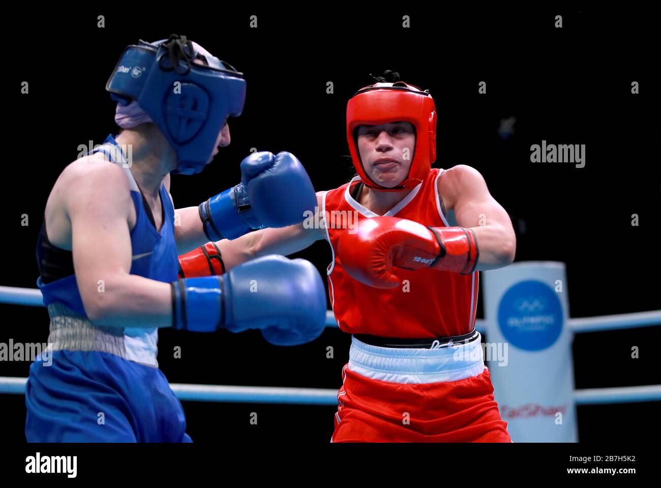 Armenia's Anush Grigoryan (left) and Italy's Giordana Sorrentino ...