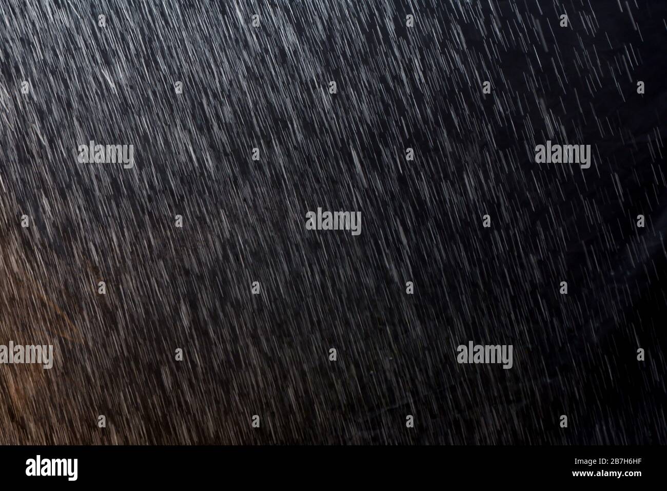 abstract rain texture background. background rain in night light Stock ...