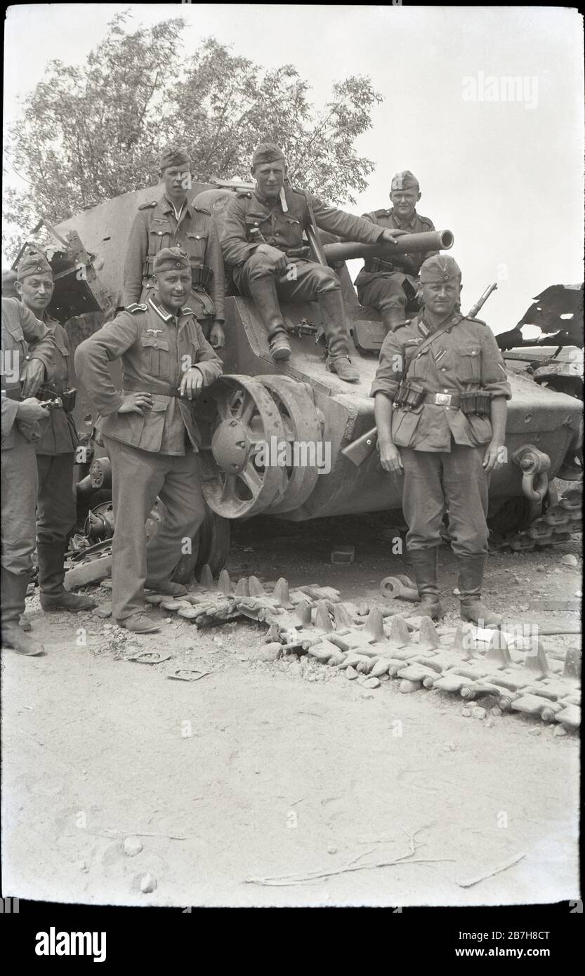 Soviet tank crew hi-res stock photography and images - Alamy