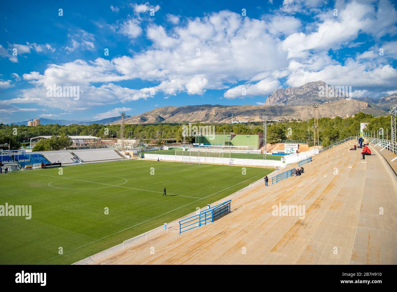Football stadium crowd blue sky hi-res stock photography and images - Alamy