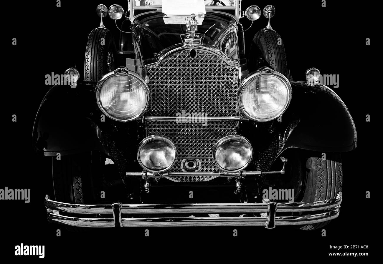 Classic vintage collectible cars in the street Stock Photo - Alamy