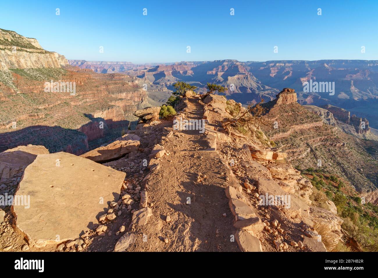 hiking the south kaibab trail at cedar ridge in grand canyon national ...