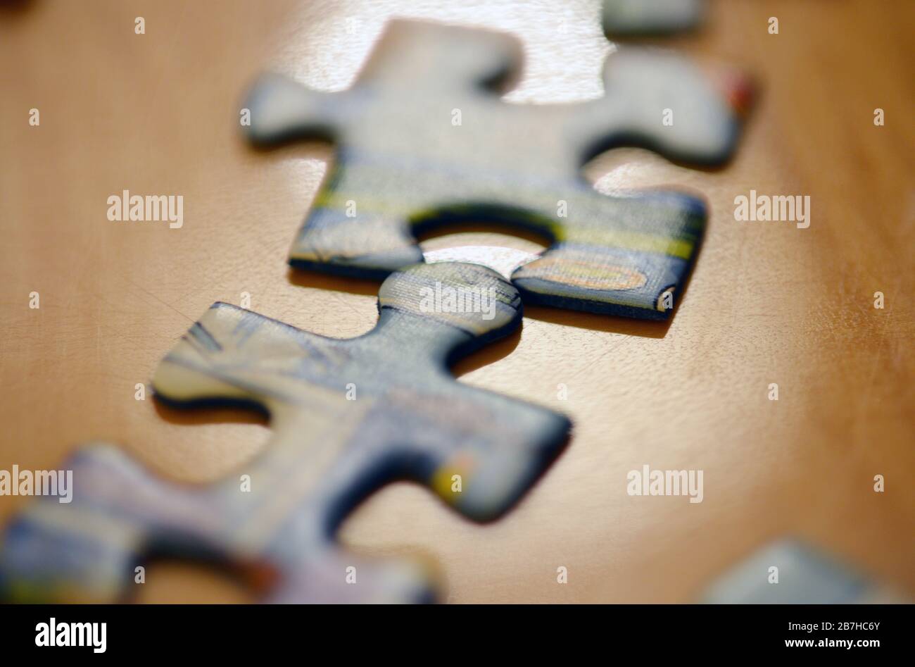 Puzzle pieces fail to connect Stock Photo - Alamy