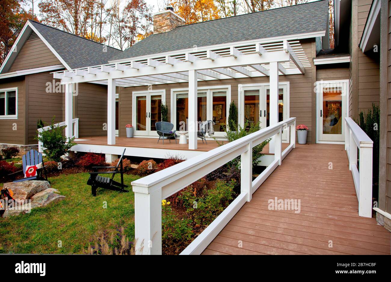 Back yard, house with Disability ramp Stock Photo - Alamy
