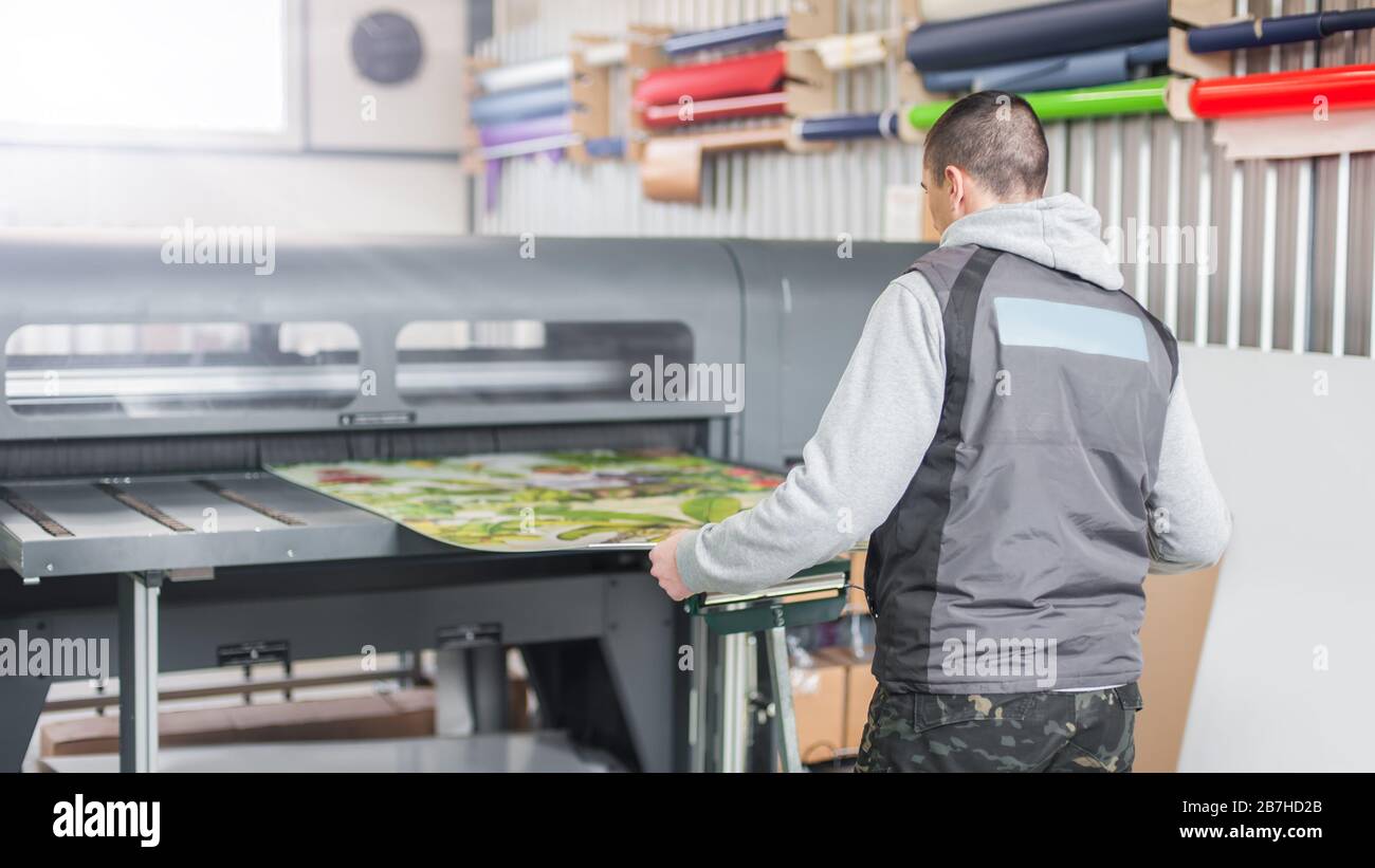Print plotter hi-res stock photography and images - Alamy