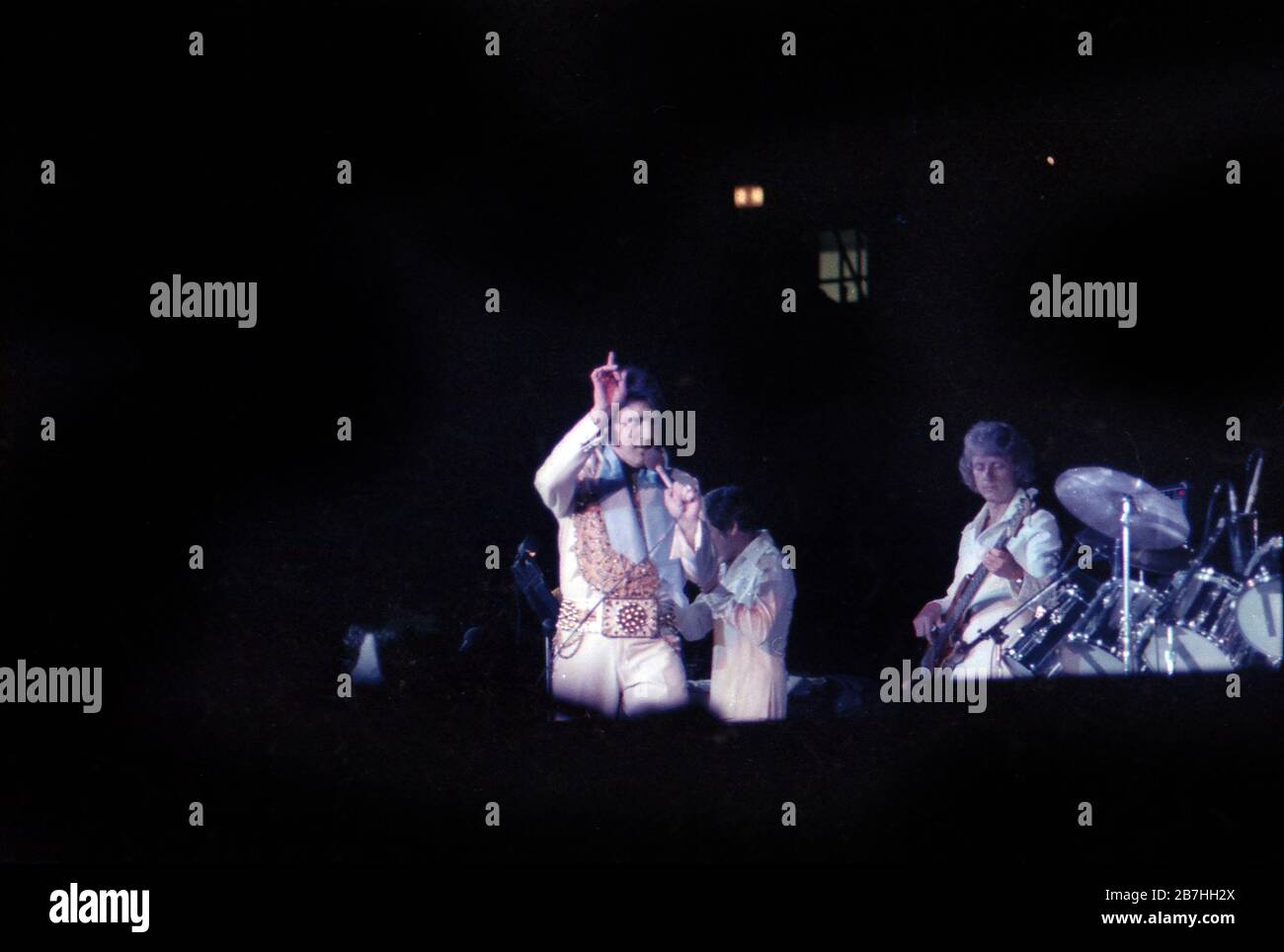 Elvis Presley 1977 Concert High Resolution Stock Photography and Images ...