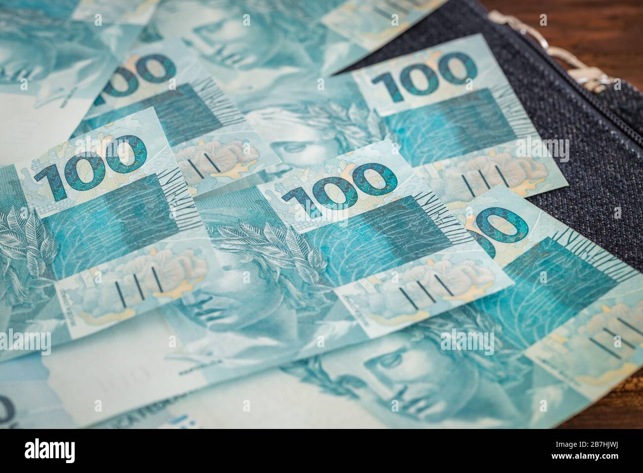 Brazilian money, banknote 100 reais Stock Photo - Alamy