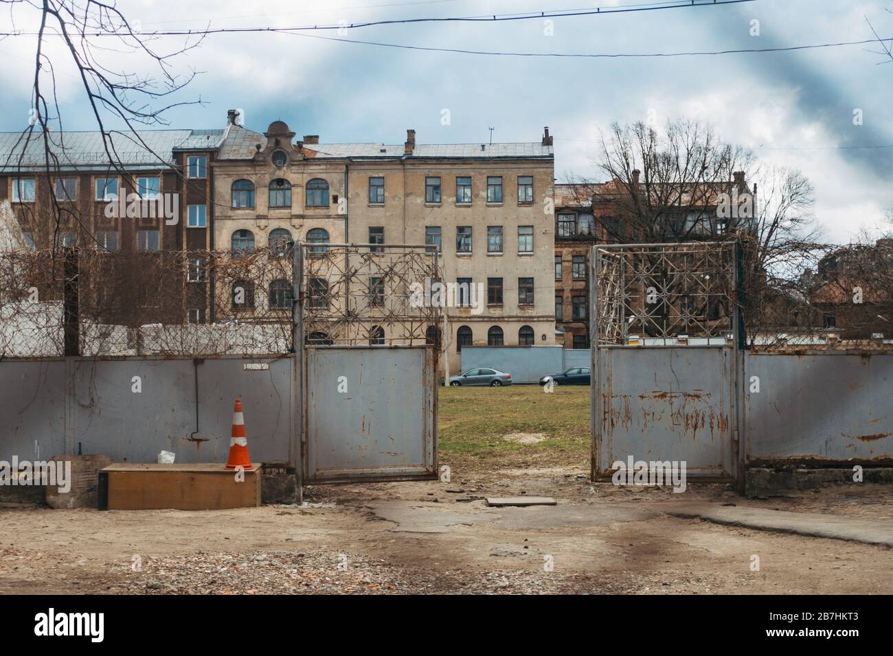 Run down neighborhood hi-res stock photography and images - Alamy