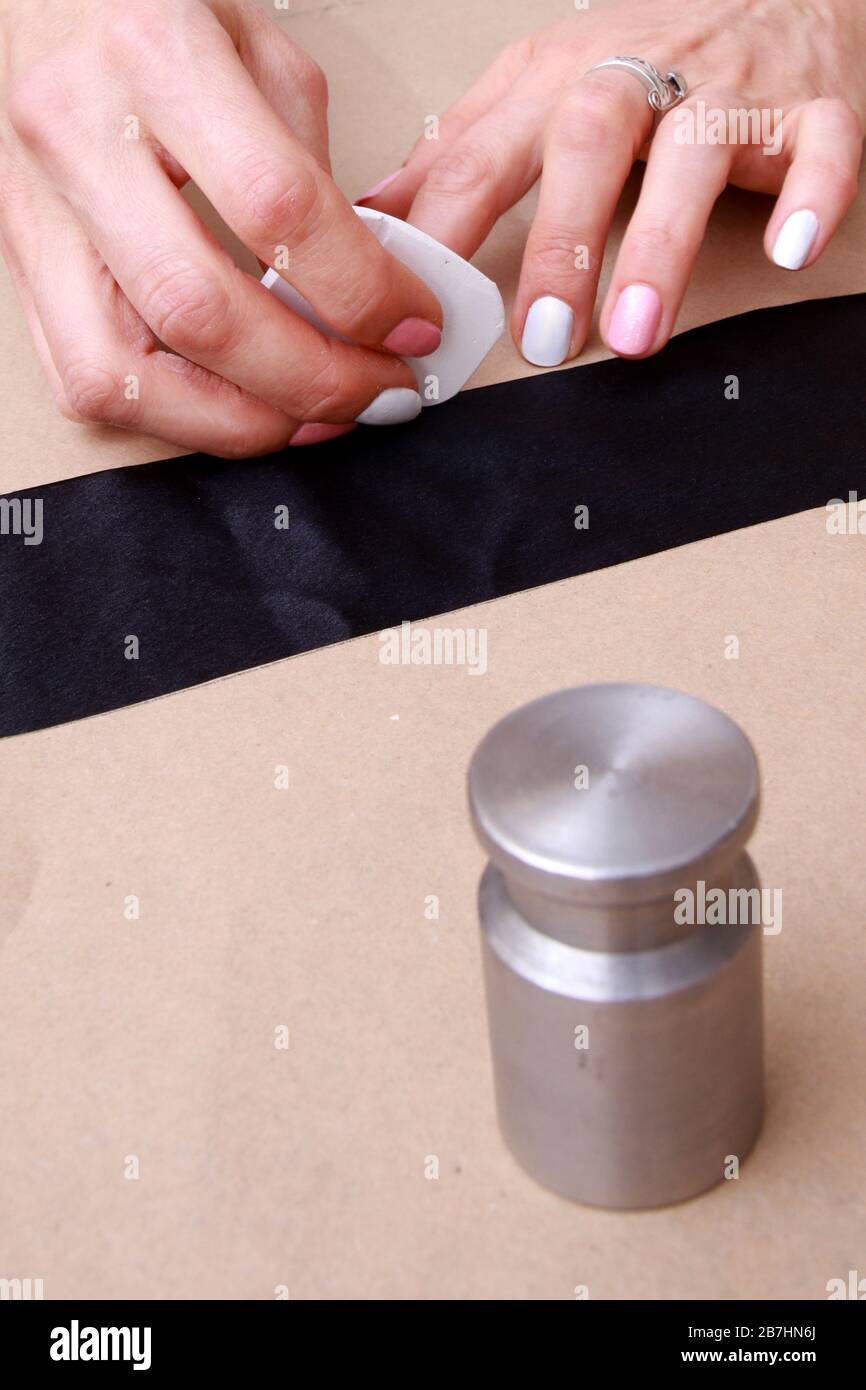 Fabric cutting drawing hi-res stock photography and images - Alamy