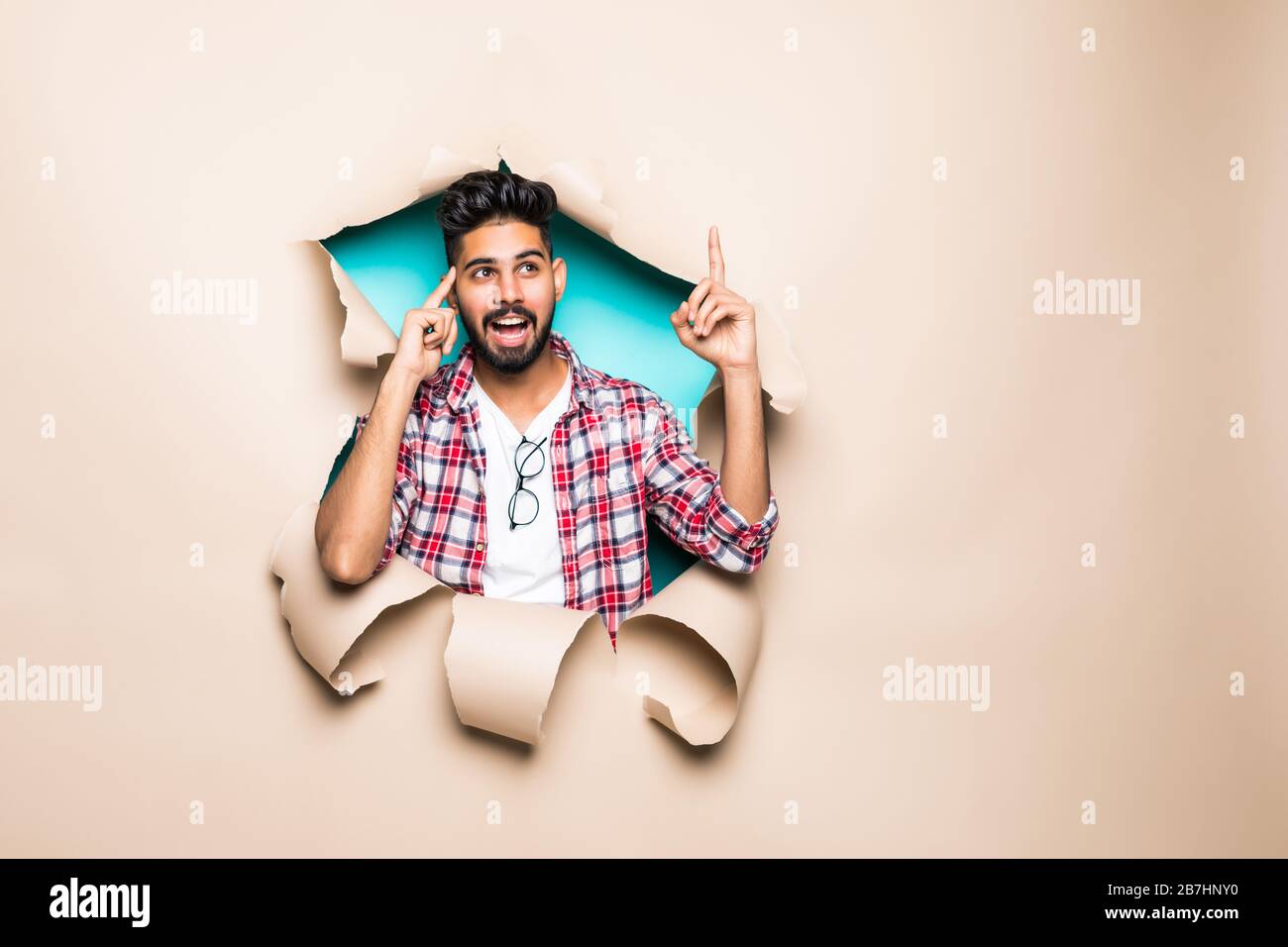 Pointed head human hi-res stock photography and images - Alamy