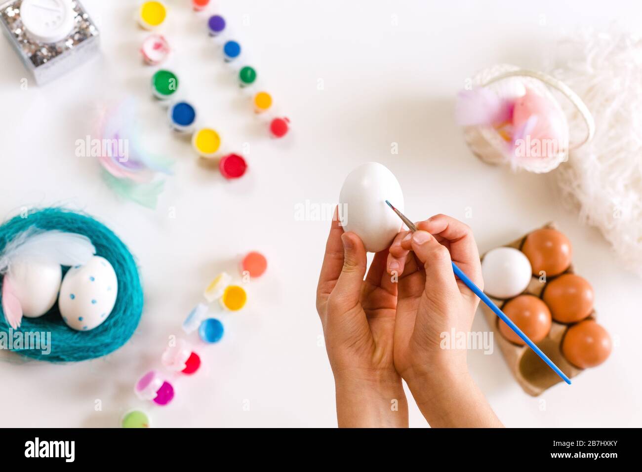 Hands coloring hi-res stock photography and images - Alamy
