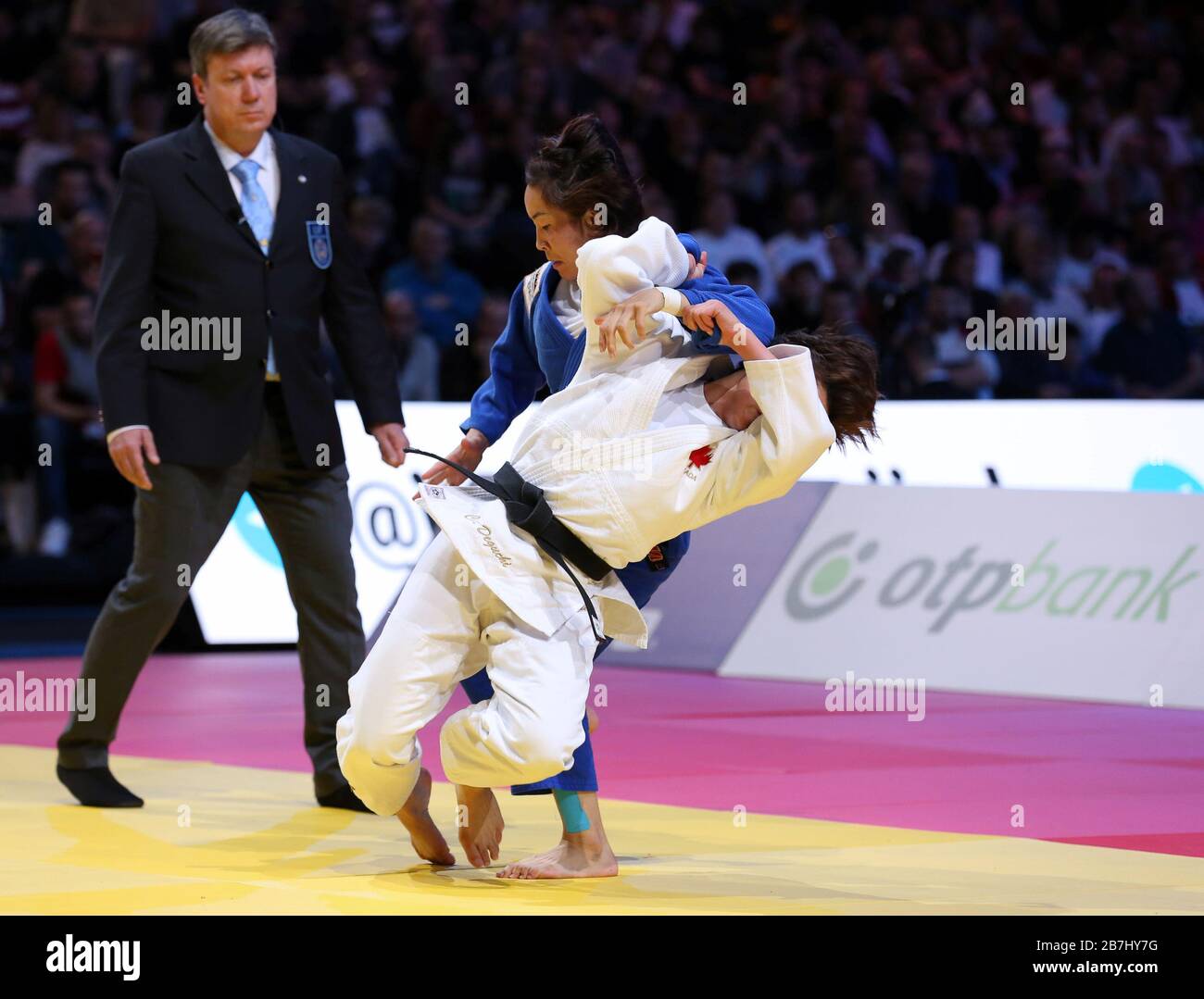 Christa deguchi hi-res stock photography and images - Alamy