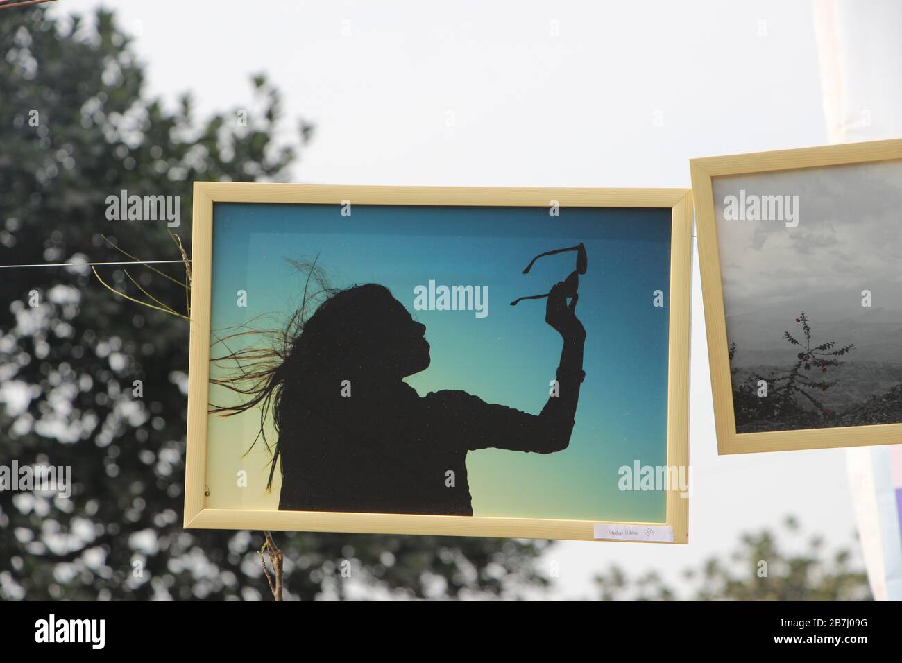 Girl in shadow hi-res stock photography and images - Alamy