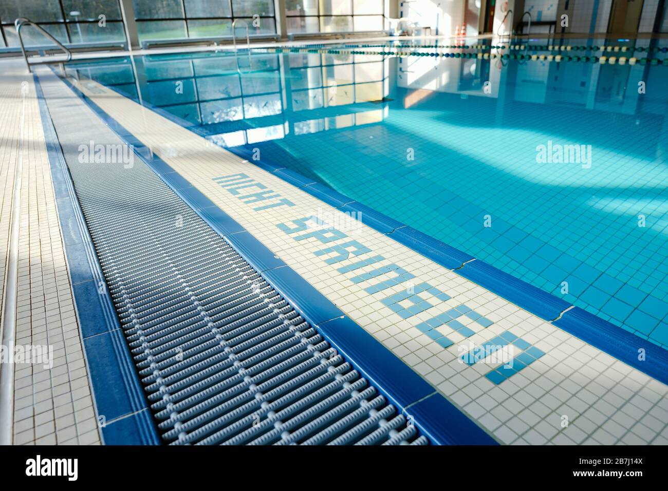 Logo springen hi-res stock photography and images - Alamy