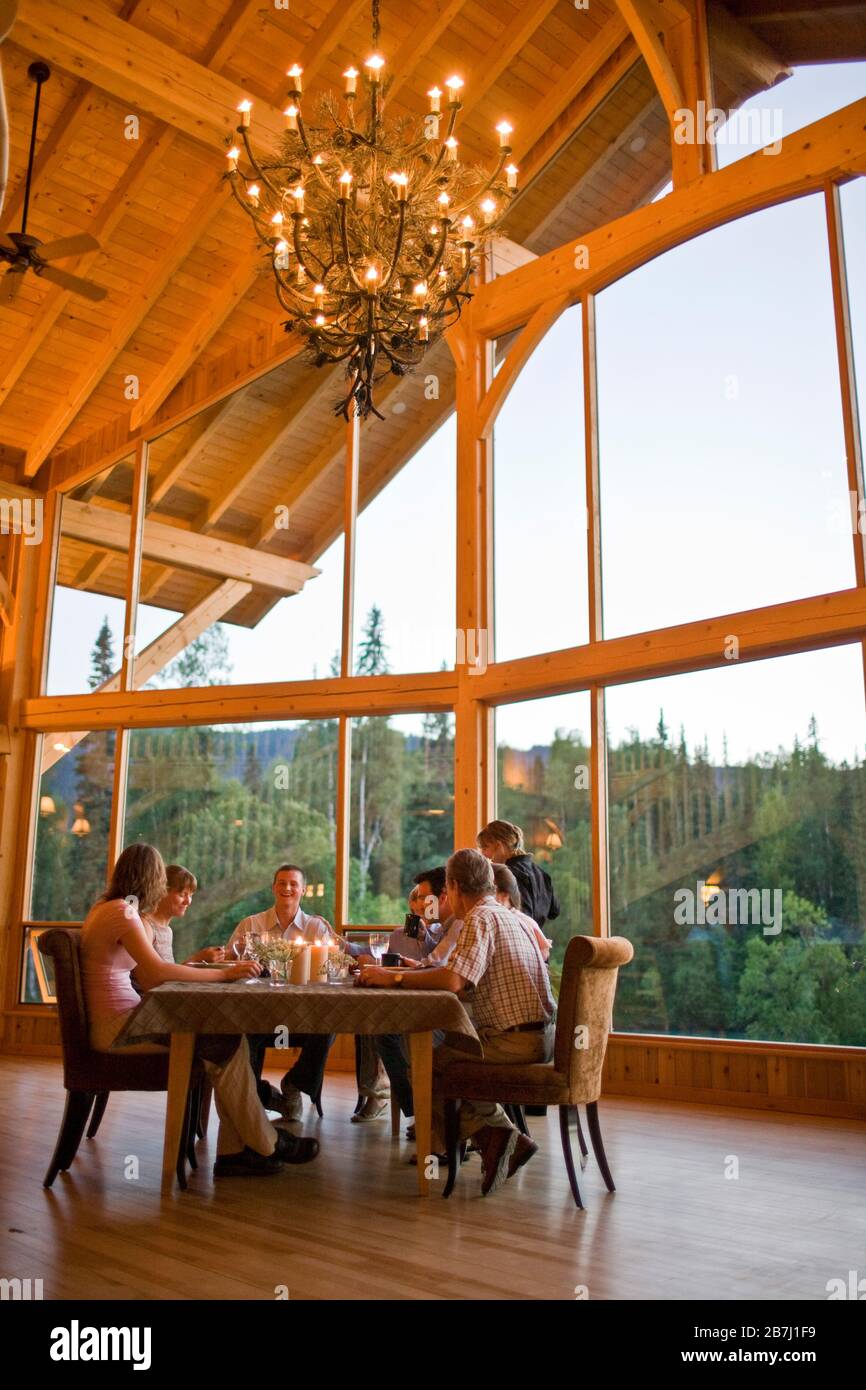 Multi lit windows hi-res stock photography and images - Alamy