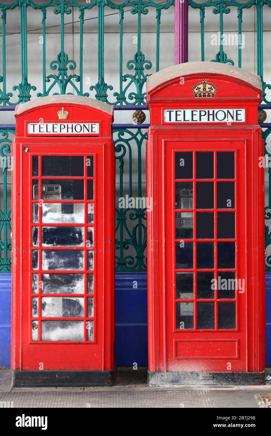 London telephone - red phone booths in England Stock Photo - Alamy