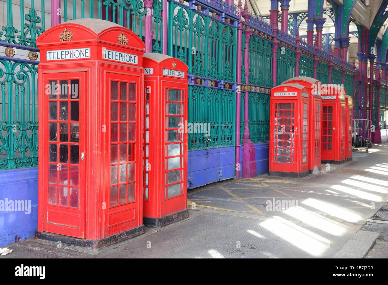 Vintage telephone booths hi-res stock photography and images - Alamy