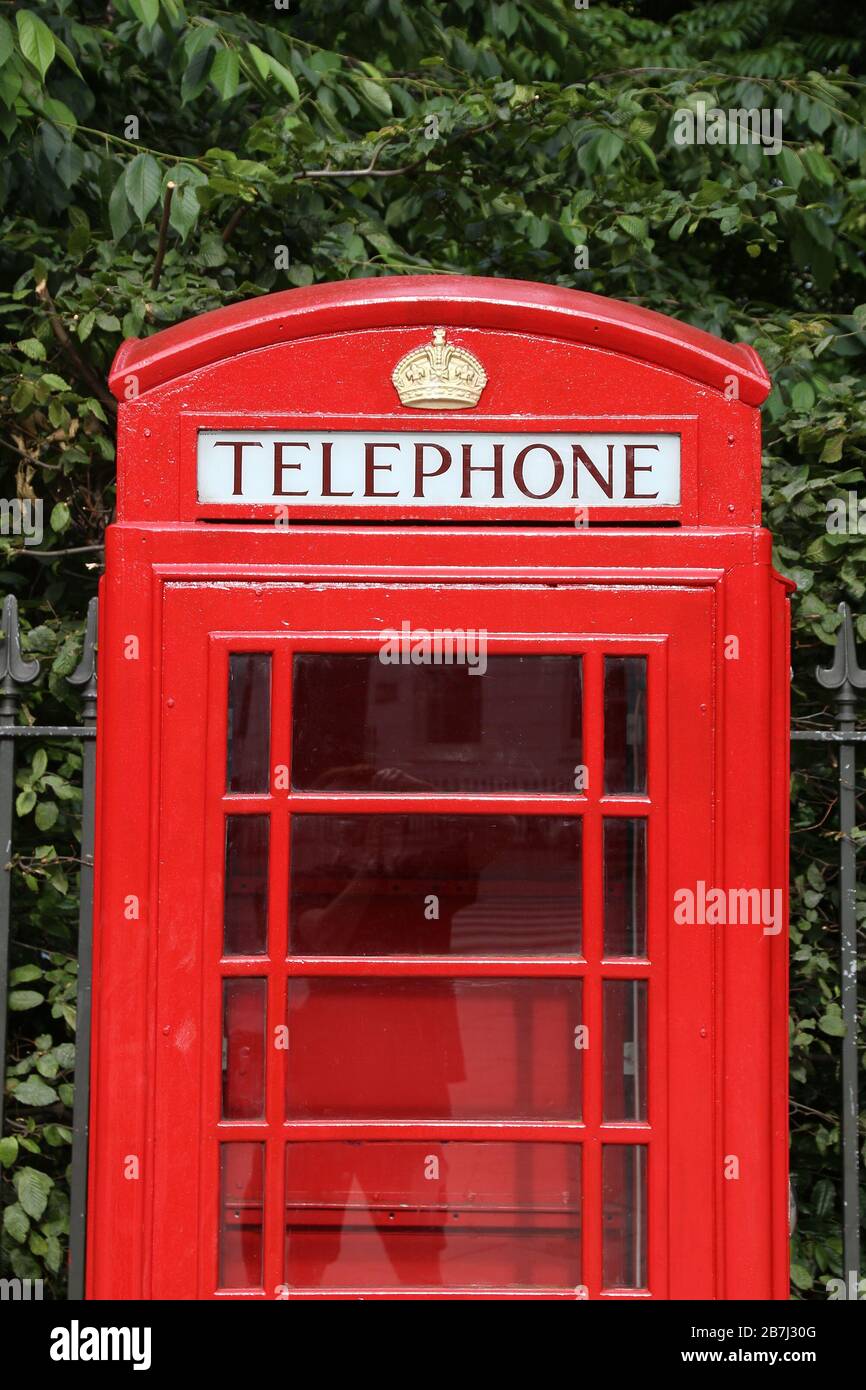 Old telephone booth in london hi-res stock photography and images - Alamy
