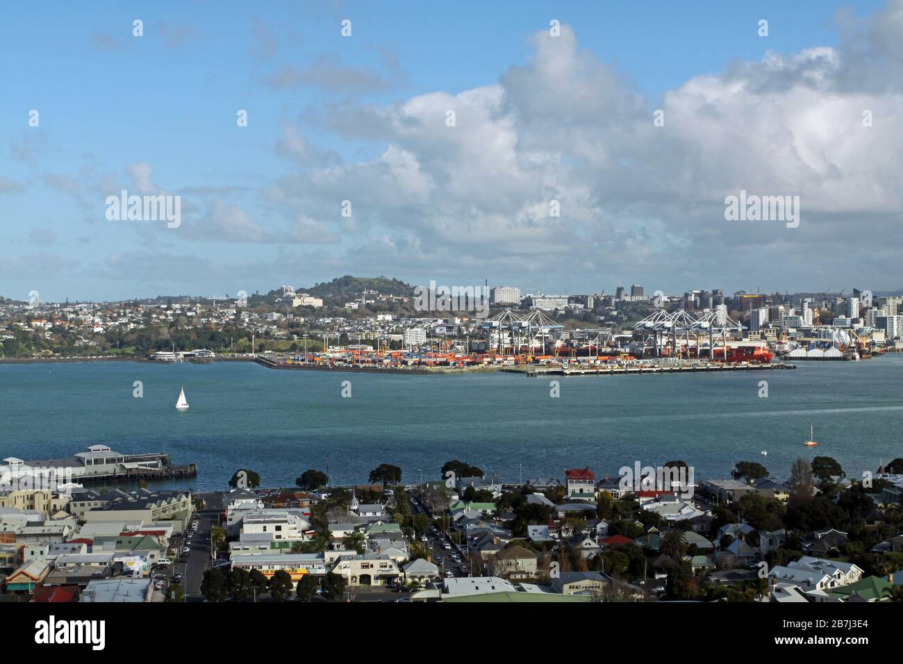Auckland docks hi-res stock photography and images - Alamy