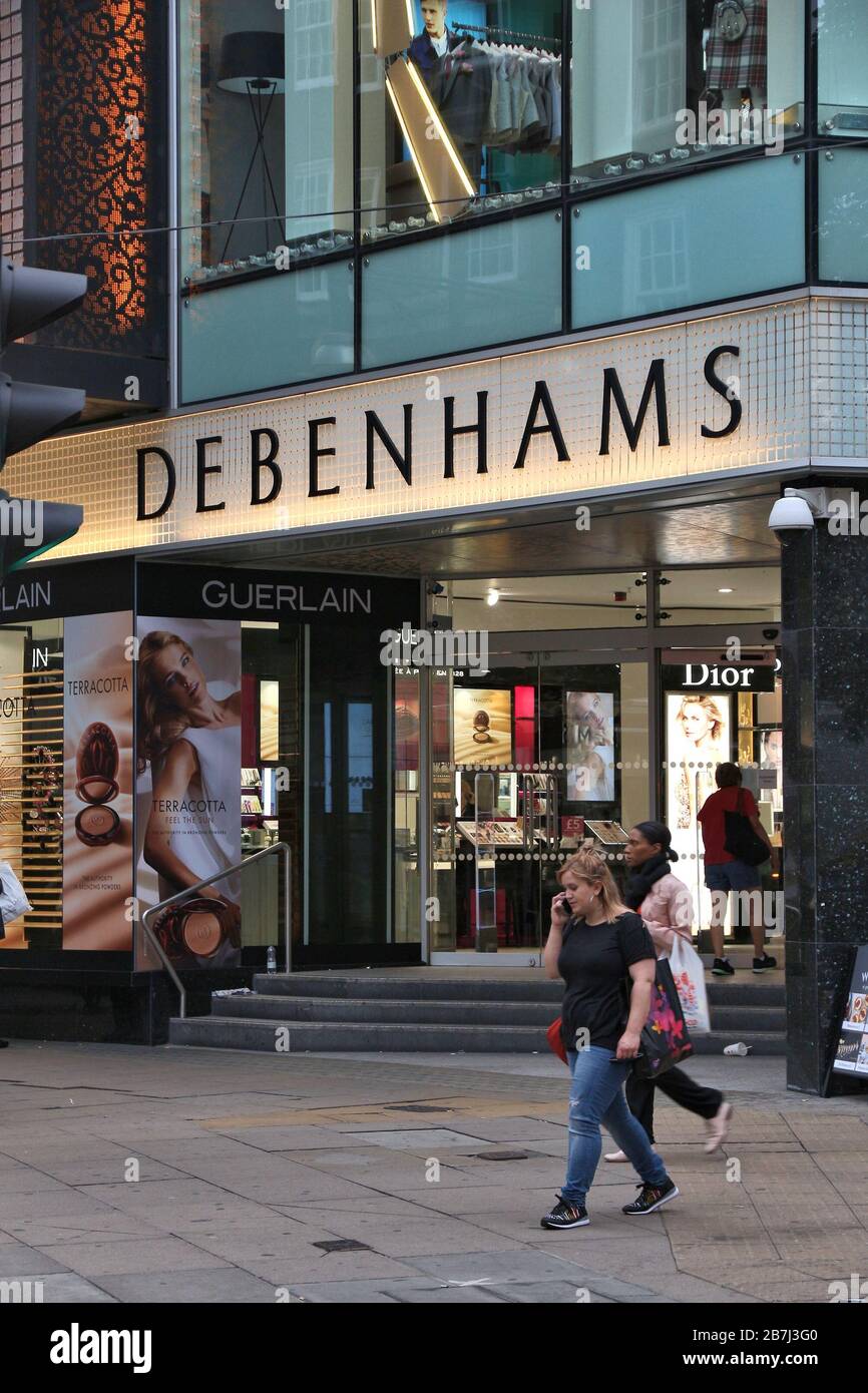 The debenhams store in oxford street hi-res stock photography and ...