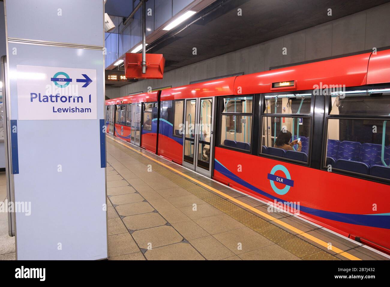 Dlr train station hi-res stock photography and images - Alamy