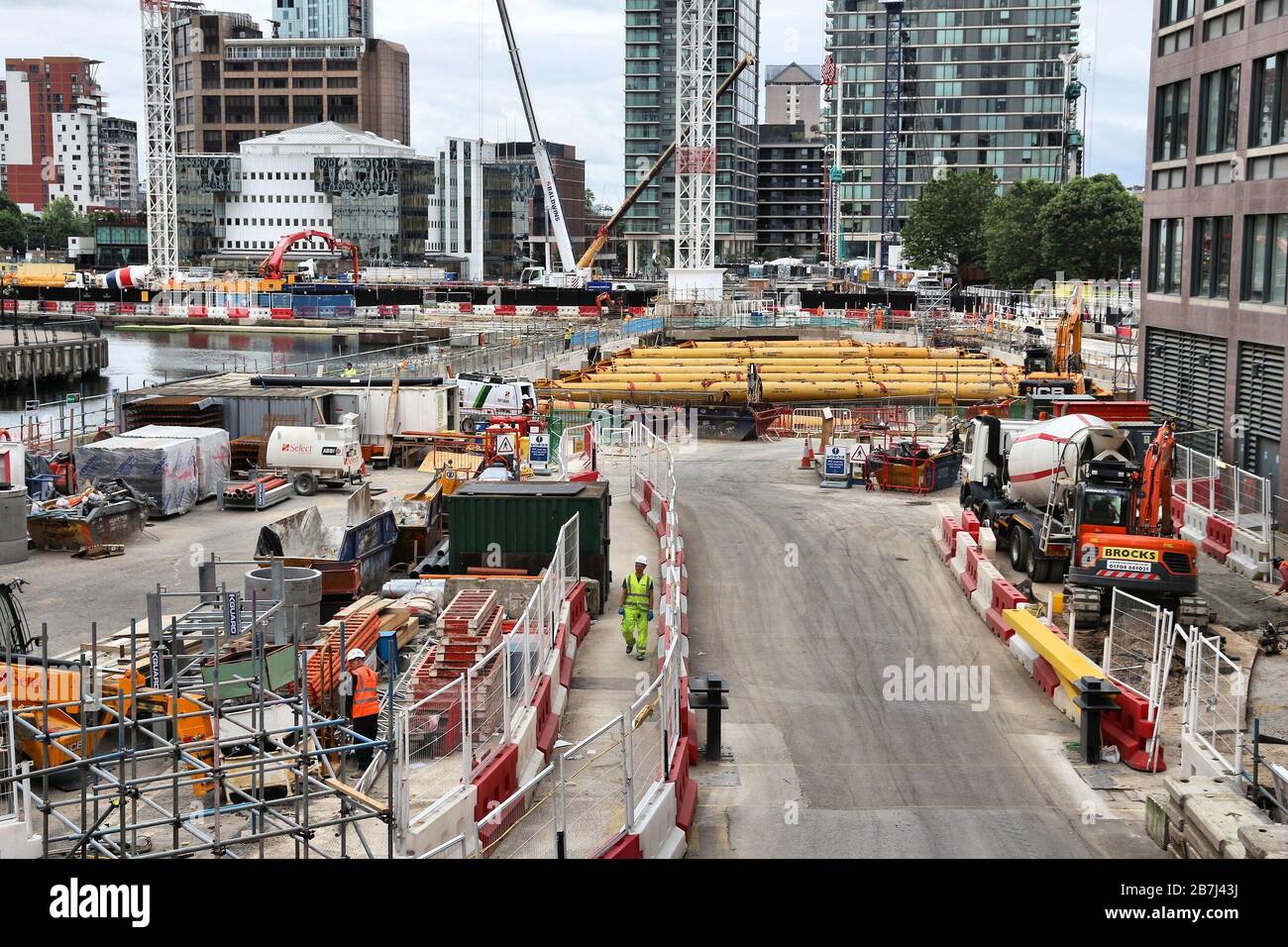 2016 London Construction Site High Resolution Stock Photography and ...