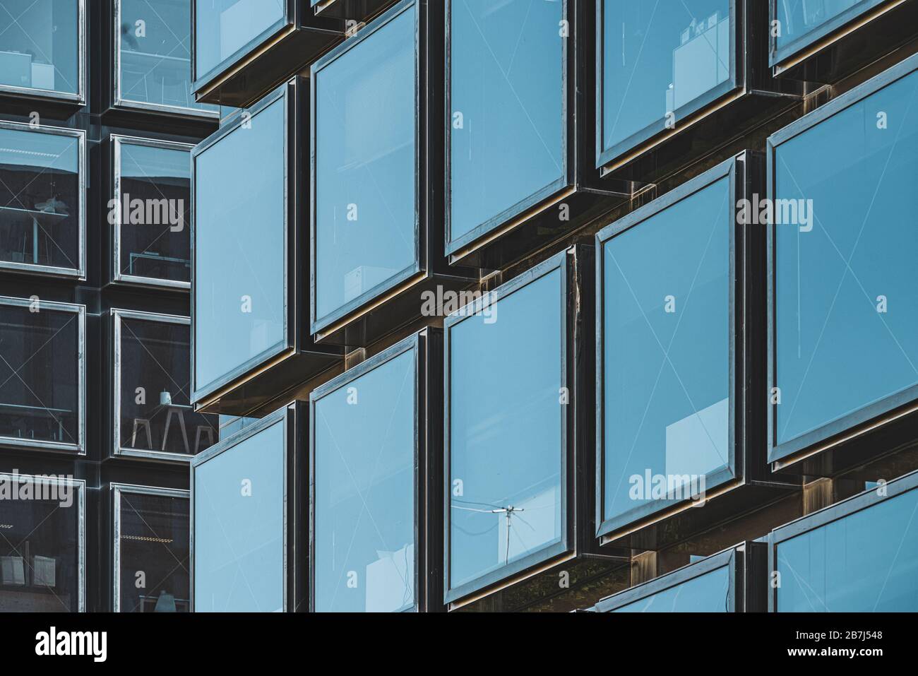 Building exterior glass metallic facade hi-res stock photography and ...