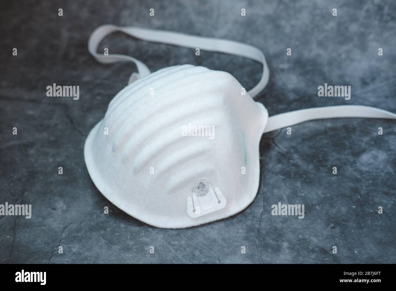 A face dust masks, disposable FFP3 respirators Stock Photo - Alamy