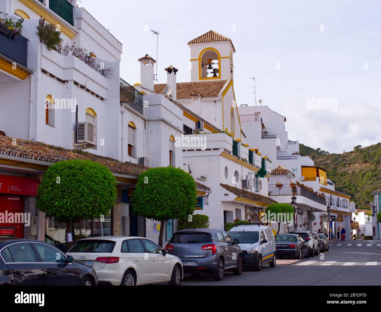 Cobblestoned square hi-res stock photography and images - Alamy