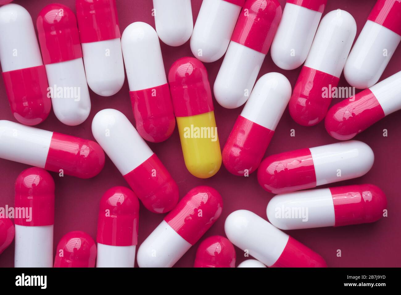 Different colourful pill capsules hi-res stock photography and images ...
