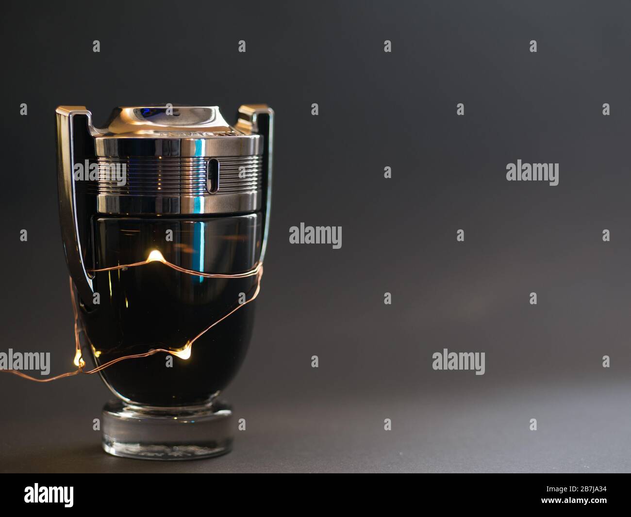 Luxury fragrance hi-res stock photography and images - Alamy