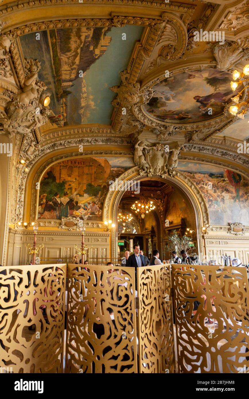 Le Train Blue the blue train restaurant Paris France Stock Photo - Alamy