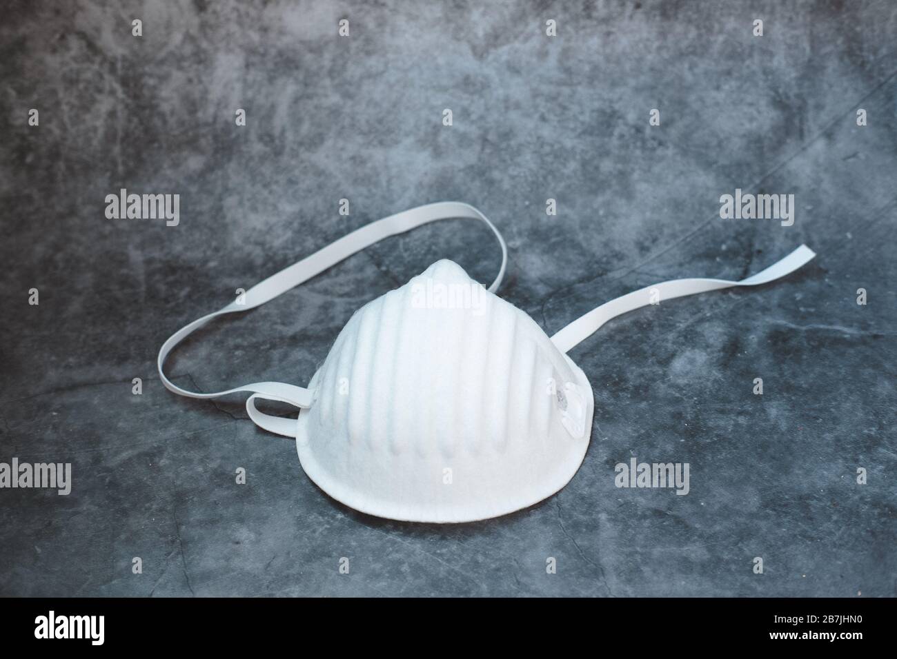 A face dust masks, disposable FFP3 respirators Stock Photo - Alamy