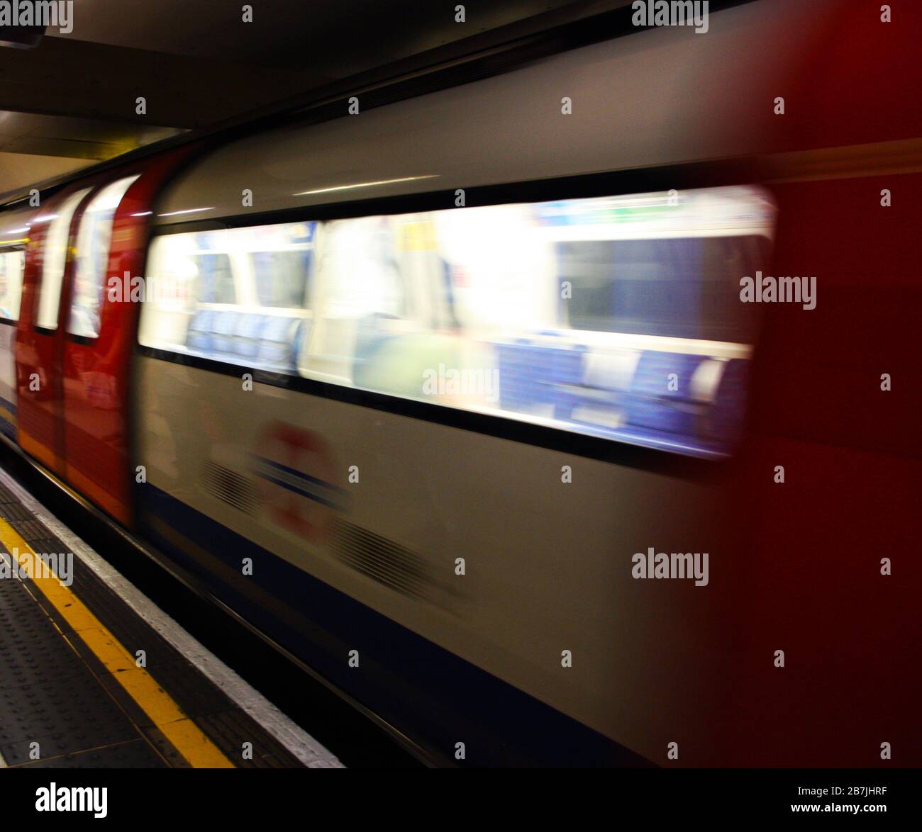 London Underground High Resolution Stock Photography and Images - Alamy