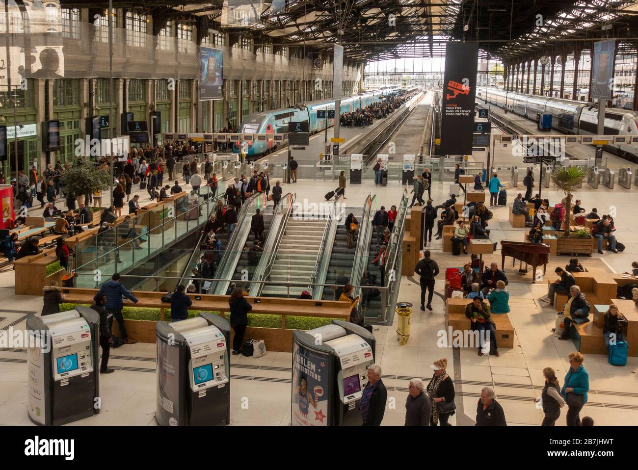 Gare du Nord train station in Paris France Stock Photo - Alamy