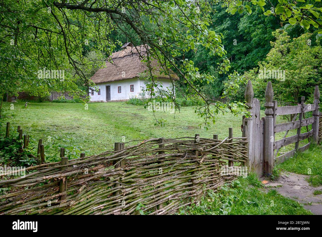 Medieval peasant house hi-res stock photography and images - Alamy
