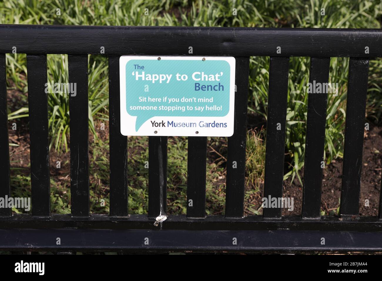 A happy to chat bench in Museum Gardens, York, UK Stock Photo - Alamy