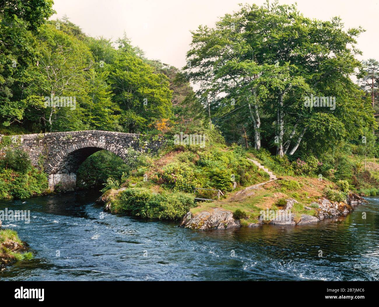 Scotland stone bridge hi-res stock photography and images - Alamy