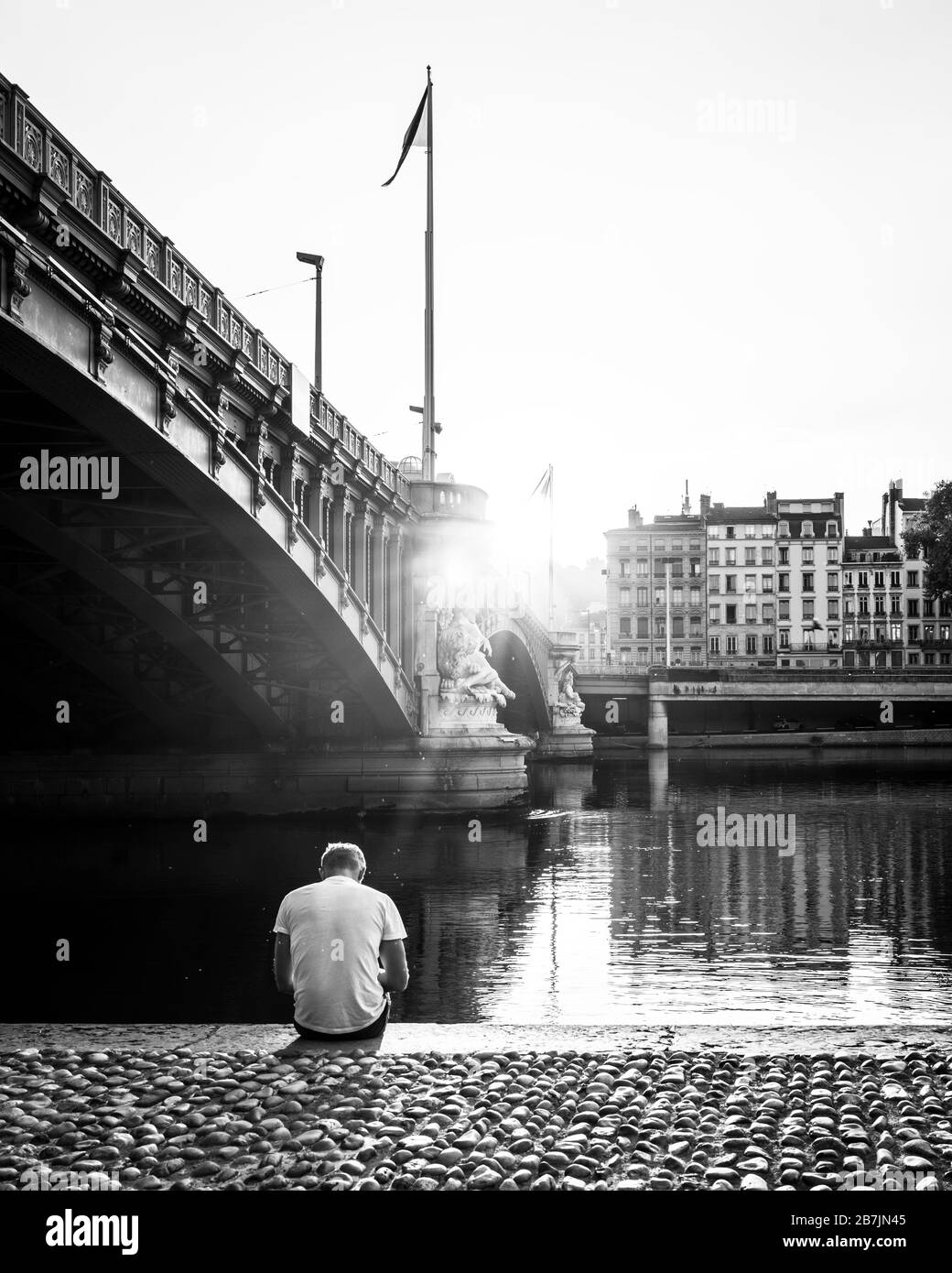 Little bridge paris hi-res stock photography and images - Alamy