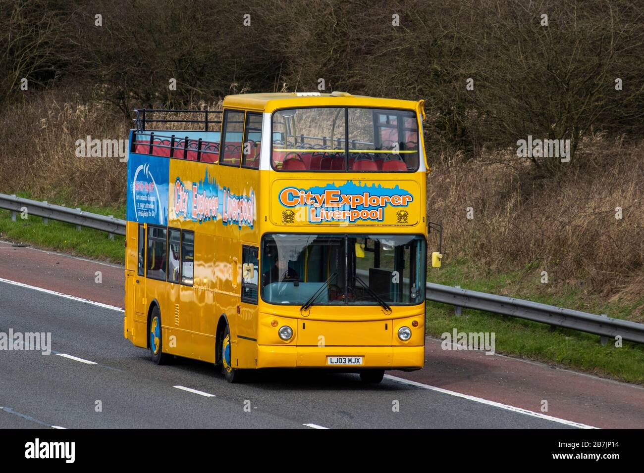 Liverpool open top bus hi-res stock photography and images - Alamy