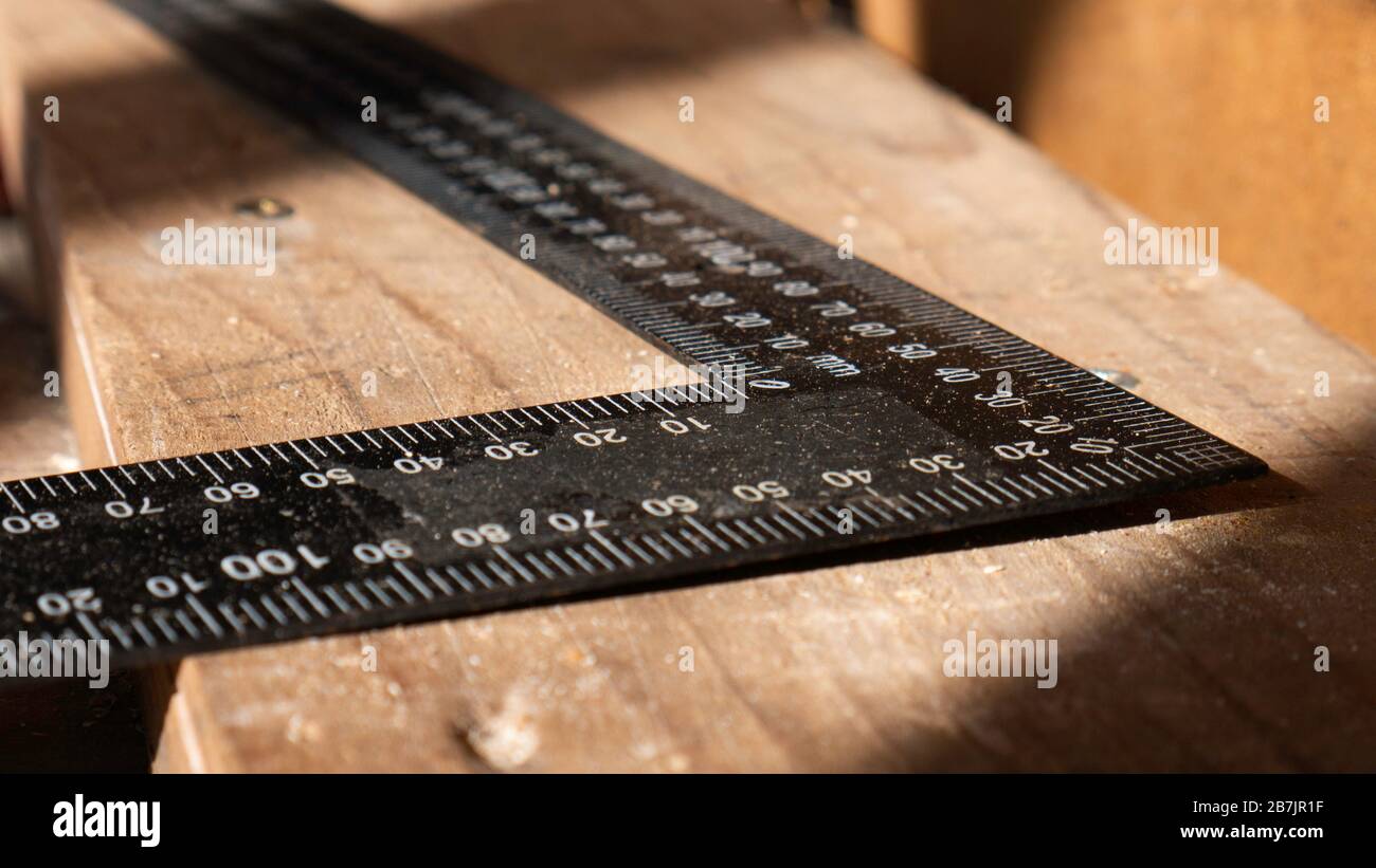 Measuring ruler tool 90 degrees Stock Photo - Alamy